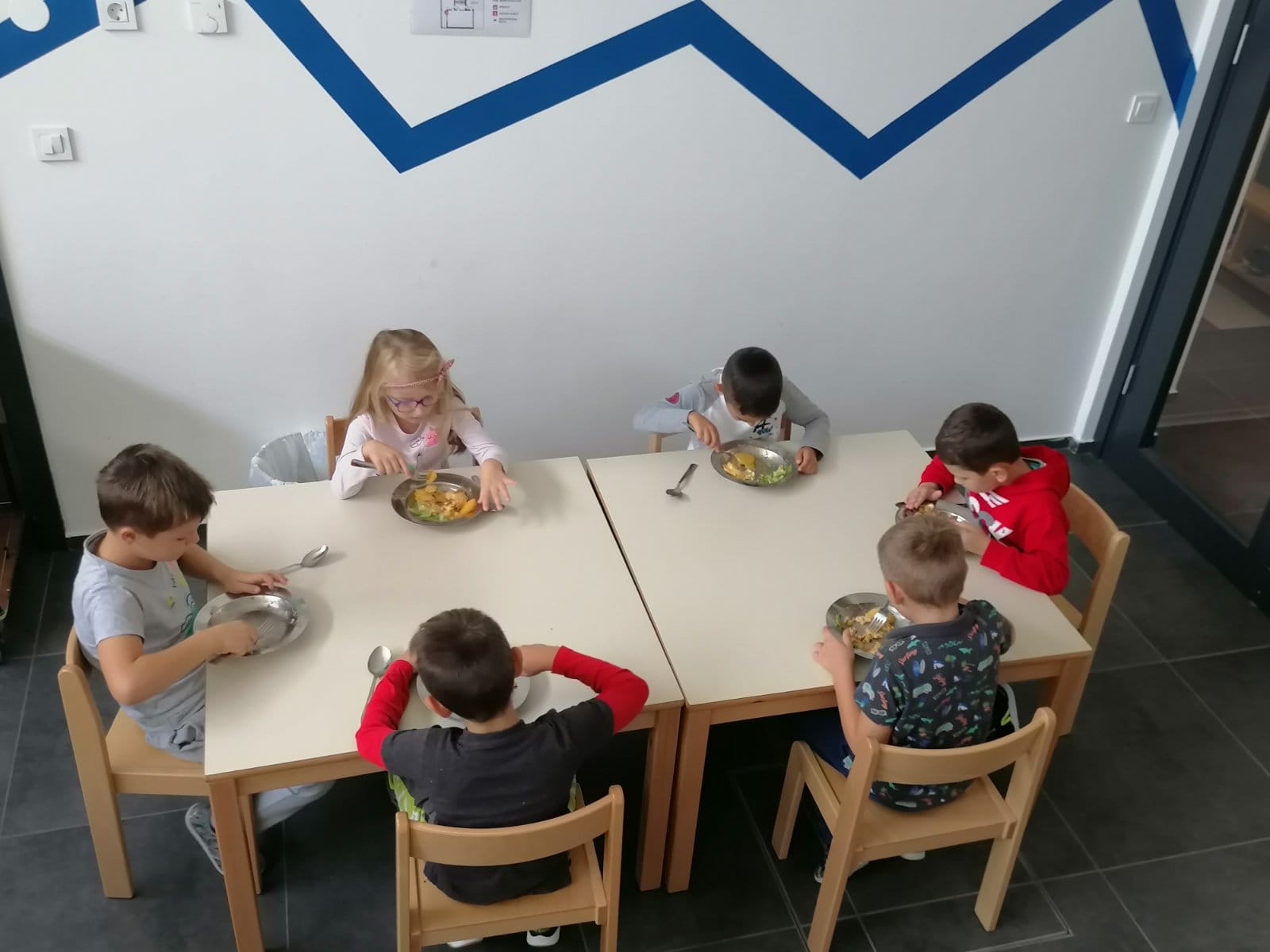 Sretno dijete – zadovoljan roditelj i uspješan odgajatelj - Školska ...